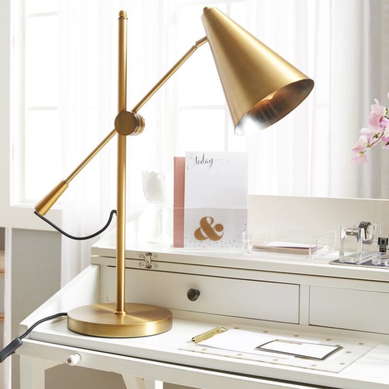 Best Desk Lamps With Pictures, Pros, And Cons